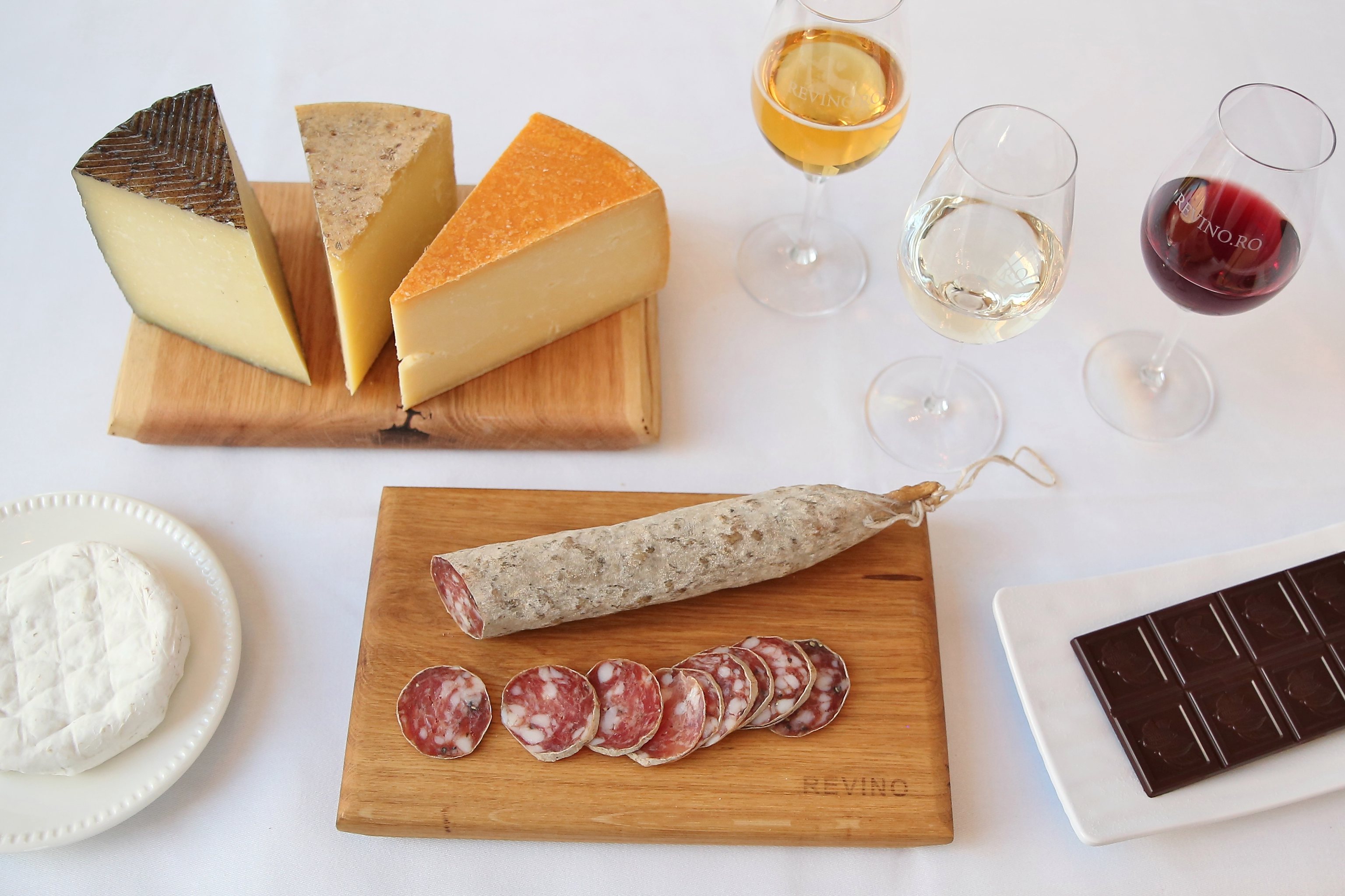 Magazin online branzeturi, vinuri si cadouri gastronomice